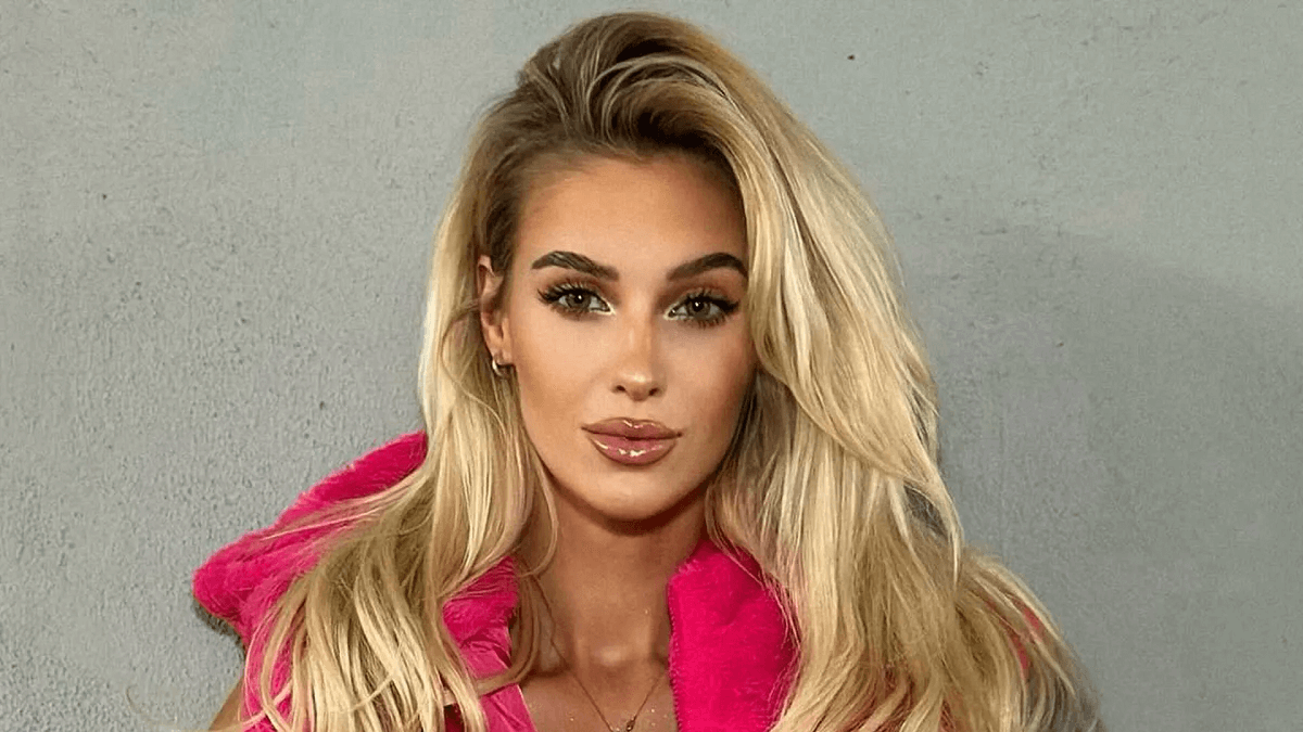 As Veronika Rajek Goes Braless In A Fuzzy Pink Crop Top She Risks